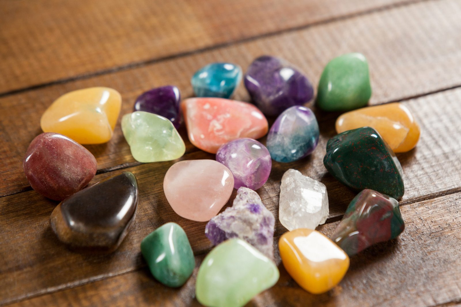 Descubre las piedras mágicas para equilibrar tus energías - Cosmos y Mente